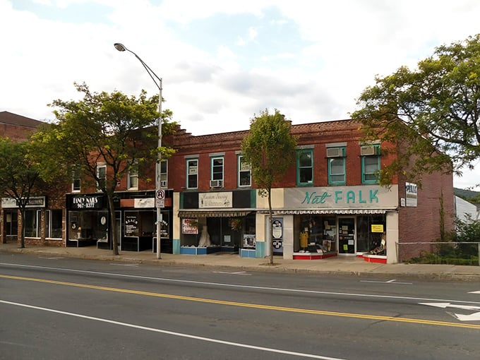 Main Street charm without main street prices! Ware's historic storefronts offer small-town shopping experiences that won't drain your retirement fund.