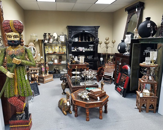 Step into this booth and you've entered a portal to colonial India &ndash; that colorful maharaja has seen more history than your high school textbook.