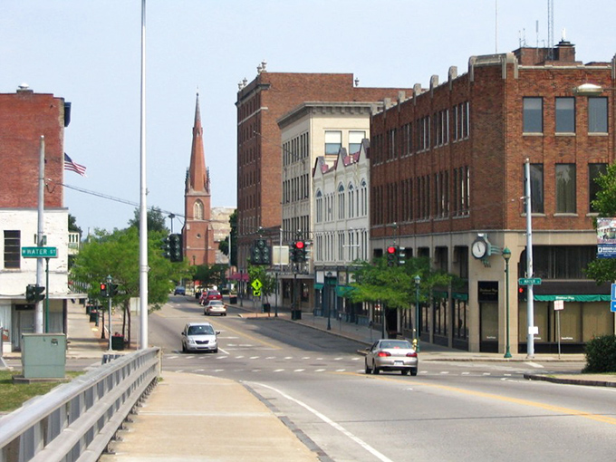 Downtown Elmira feels like stepping into a Norman Rockwell painting&mdash;if Norman had included "affordable rent" in his artistic vision.
