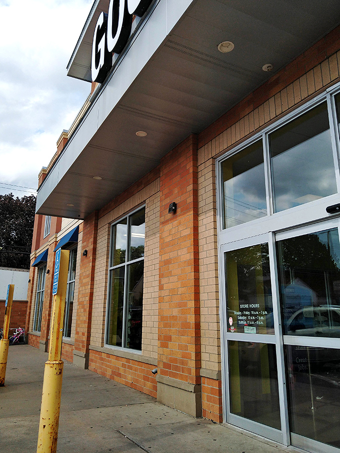 Store hours posted clearly on the entrance&mdash;because timing is everything when you're on the hunt for that perfect vintage find.