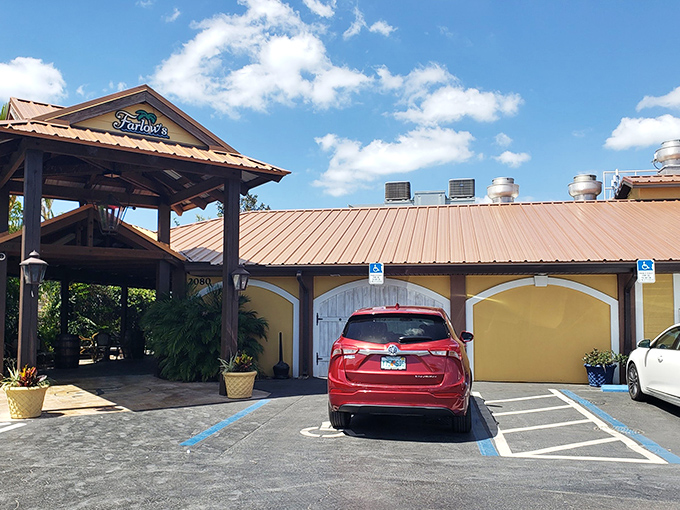 Farlow's on the Water offers more than just meals&mdash;it's dinner with a waterfront view that makes even the pelicans jealous.