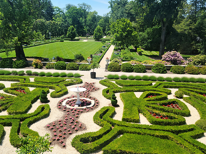 Nature doesn't naturally form perfect geometric patterns, but at Nemours Gardens, someone clearly didn't get the memo. Hedges living their best, most disciplined lives.