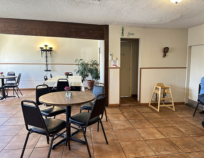 Simple tables, terra cotta floors, and zero pretension&mdash;the universal dining room of "your food matters more than our decor" philosophy.
