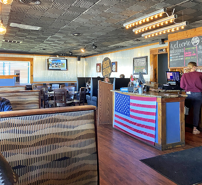 Step inside to corrugated metal ceilings and patriotic touches that say "we're serious about burgers, not about pretension."