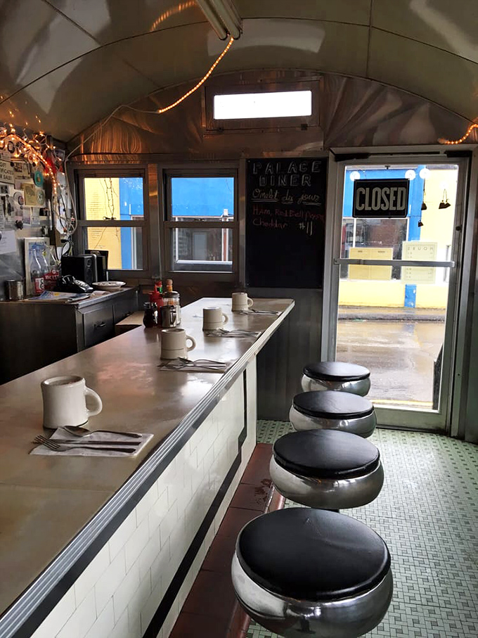 Inside, fifteen swivel stools line a counter that's witnessed more breakfast epiphanies than a Sunday morning sermon. Simplicity at its finest.