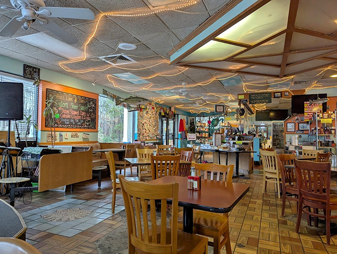 Step inside and you're greeted by fishing nets draped from the ceiling, creating that perfect "just off the boat" atmosphere every seafood lover craves.