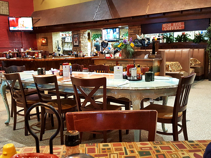Inside, warm brick walls and mismatched wooden chairs create that rare atmosphere where both your grandmother and your hipster nephew would feel equally at home.