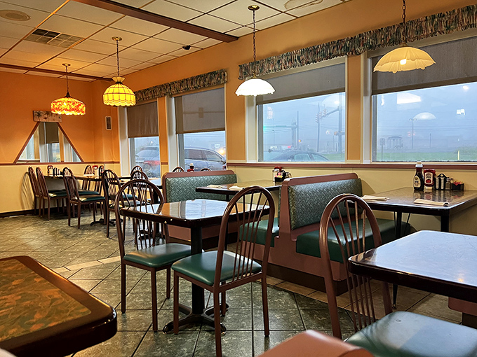 Those booths have heard more life stories than a therapist's couch, and they keep the coffee coming.