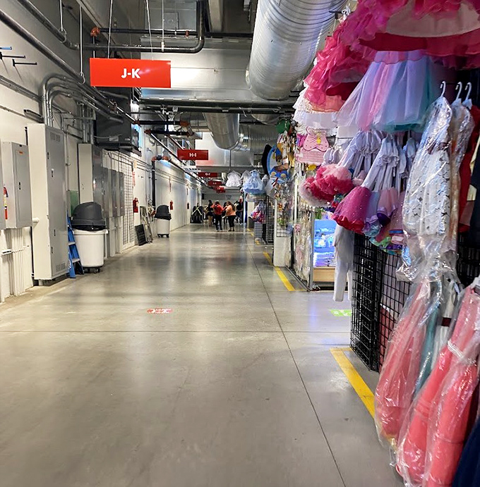 Long, orderly hallways stretch into retail infinity. This isn't just a market—it's an expedition where each turn promises new discoveries.