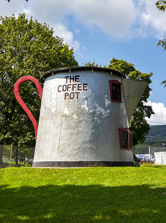 The Coffee Pot isn't compensating for anything &ndash; this roadside giant is pure Americana, complete with a handle that could double as a playground slide.