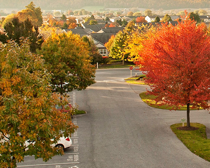 When autumn paints Garden Spot Village, it doesn't hold back on the color palette&mdash;Mother Nature goes full Picasso.