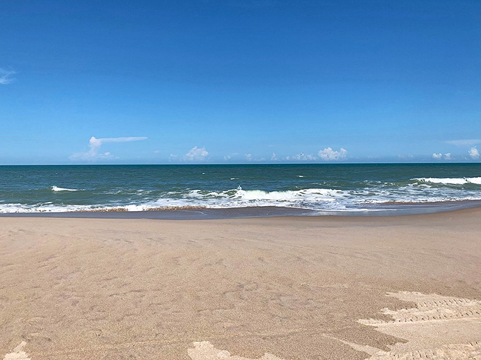 The meeting point of sand and sea creates that perfect blue ombr&eacute; effect fashion designers have been trying to bottle for centuries.