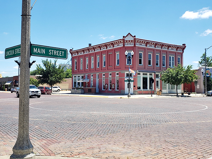 Where small-town America meets Scandinavian charm. Downtown Lindsborg's historic buildings have stories to tell, if only these bricks could talk.