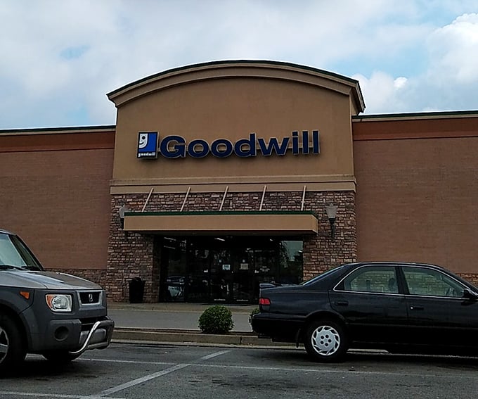 Parked and ready for action&mdash;these vehicles represent fellow explorers about to embark on Kentucky's most affordable shopping expedition.