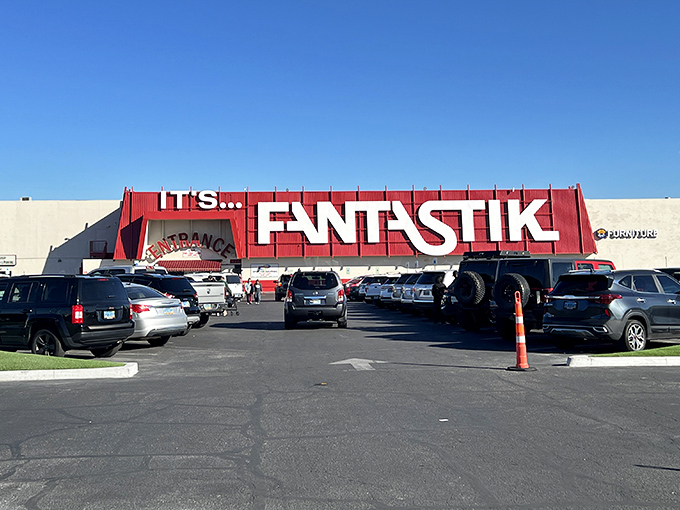 In Vegas, even the parking lot feels like a jackpot when you've found the Fantastic Indoor Swap Meet&mdash;where the only gambling is whether you'll find parking close to the entrance.