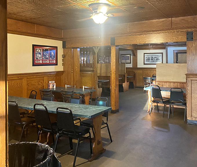 Inside, wood-paneled walls and simple tables create the perfect no-nonsense atmosphere where the food, not the decor, takes center stage. 