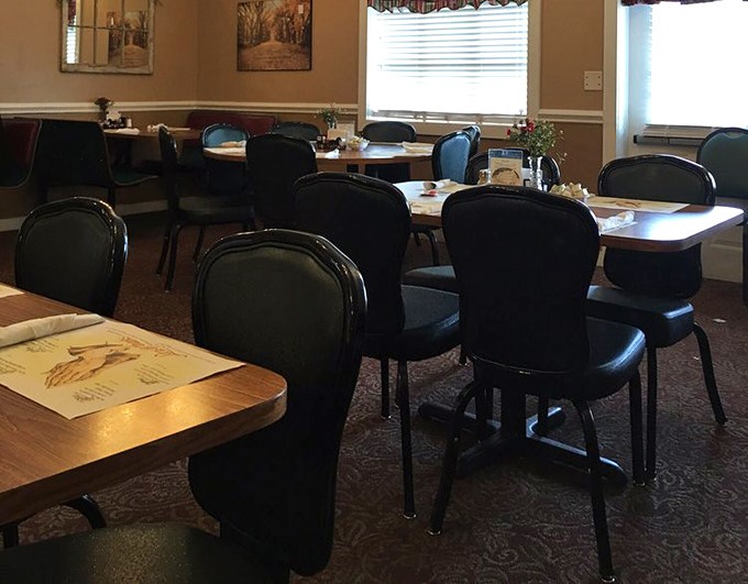 Simple tables, comfortable chairs, and an atmosphere that says "relax and enjoy" &ndash; this is dining done right, folks.