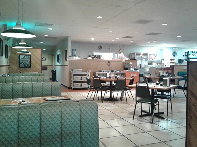 Inside, mint-green booths invite you to slide in and stay awhile. This isn't designer d&eacute;cor &ndash; it's authentic diner DNA.