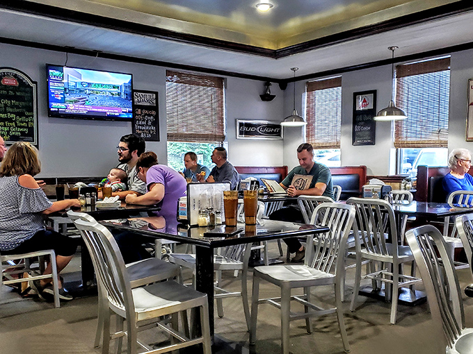 Where memories are made and cheese pulls are photographed. The dining room buzzes with the happy sounds of people experiencing breadstick bliss.