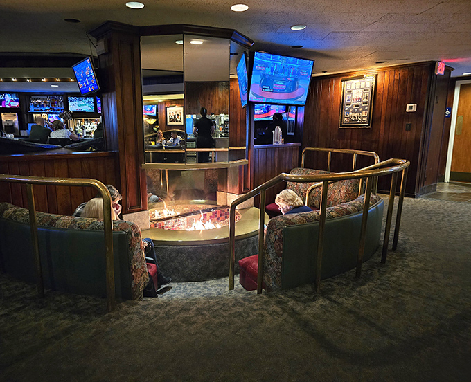 Step inside and discover Keno's cozy lounge area, where wood-paneled walls and comfortable seating create the perfect atmosphere for pre-dinner cocktails.
