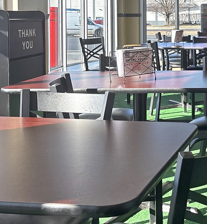 Simple tables, clean interior, and zero pretense&mdash;because when the food is this good, fancy chandeliers would just be a distraction.