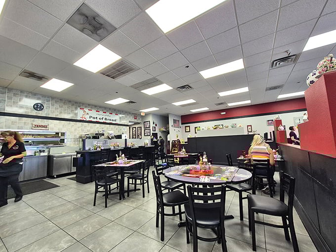 Simple, clean, and focused on what matters&mdash;the food. Jamms' interior feels like the dining room of that friend who always feeds you too well.