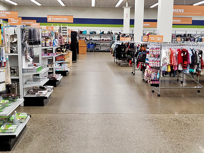Blue walls, red chairs, and coffee cup art that says, "Yes, you've found your breakfast sanctuary." No designer needed to tell you this place means business.