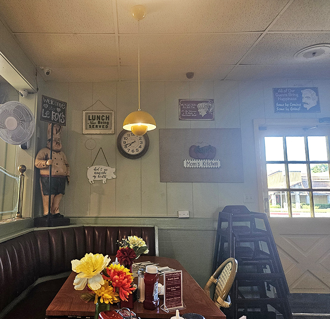 Vintage d&eacute;cor and cozy booths create the perfect backdrop for morning philosophizing &ndash; that chef statue has seen some serious breakfast epiphanies.
