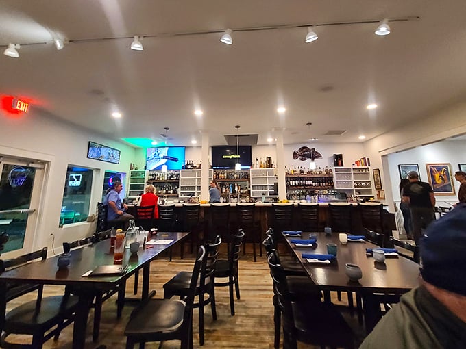 Inside, the bar becomes command central for seafood operations&mdash;where libations flow and appetites build in delicious anticipation.