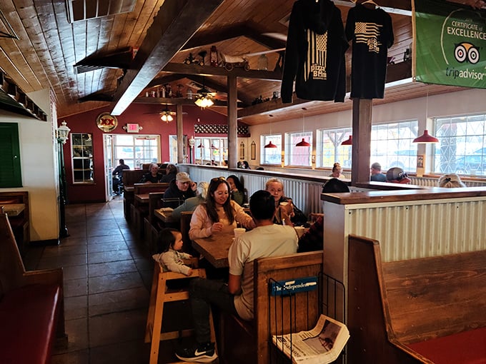 Wooden beams and corrugated metal create that perfect "fancy barn" vibe where families gather to break bread&mdash;or more accurately, pizza crust.