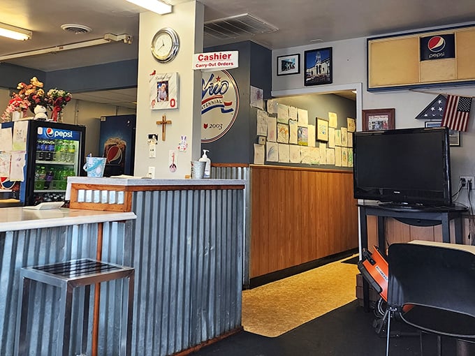 The corrugated metal counter and wood paneling create that perfect "we care about food, not frills" atmosphere that invariably signals delicious things ahead.