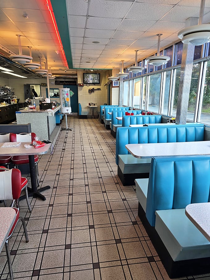 Step inside and suddenly it's 1955 again, complete with turquoise booths that have heard a thousand first-date stories.