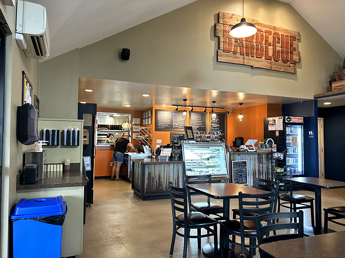 That high ceiling and open layout lets the smoke aroma circulate like a symphony of deliciousness.