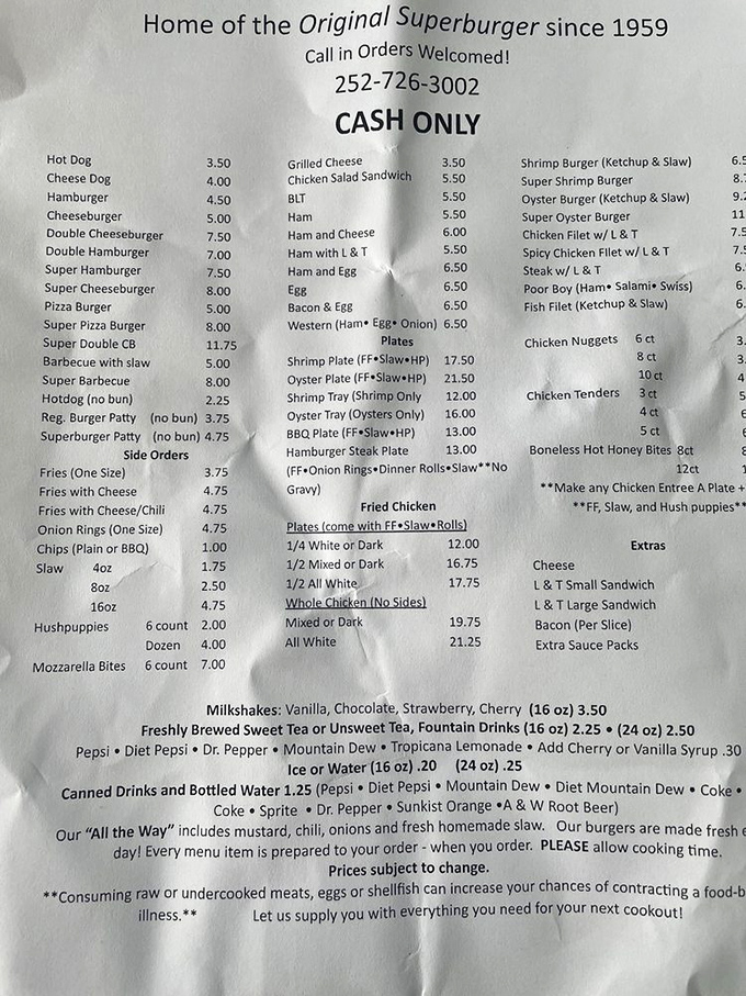 The menu at El's is a beautiful time capsule of American drive-in classics. Cash only, folks&mdash;some traditions are worth keeping alive!