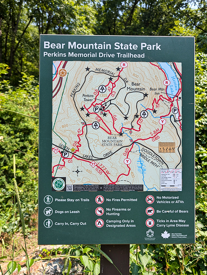 The treasure map to outdoor bliss. Notice the "Be Careful of Bears" icon&mdash;they're not kidding about truth in advertising at Bear Mountain!