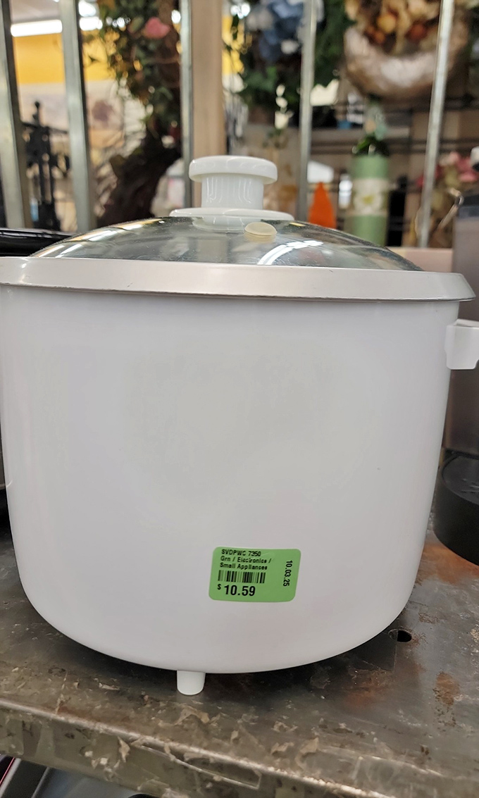 Kitchen treasures await! This pristine slow cooker might have been someone's barely-used wedding gift, now yours for the price of a coffee.