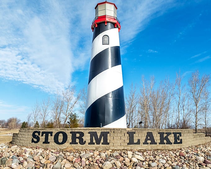 The iconic lighthouse may be landlocked, but it's still the perfect beacon for finding your happy place.