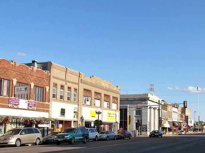 Prairie sunsets paint these wide streets in golden hues while your wallet stays happily heavy in this lakeside gem.