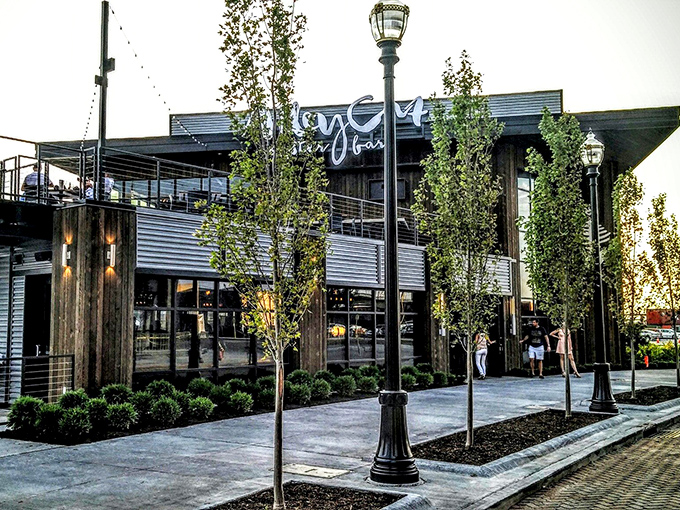 Alley Cat's modern industrial design creates the perfect backdrop for oyster indulgence. Urban cool meets oceanic treasures!