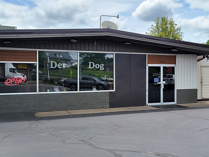 Der Dog Haus doesn't need fancy frills &ndash; just like how the best songs don't need autotune to hit all the right notes.
