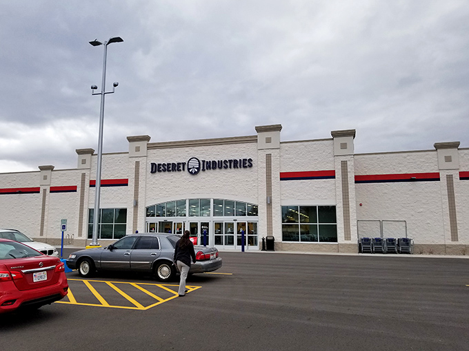 This modern warehouse screams "serious thrift shopping ahead" with parking spaces for every bargain hunter's dream.