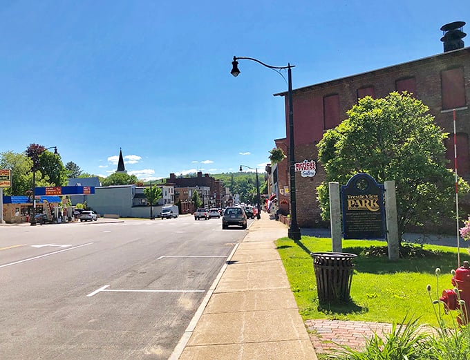 Franklin's main drag stretches toward heaven like your grandmother's homemade taffy &ndash; sweet, nostalgic, and surprisingly full of character.