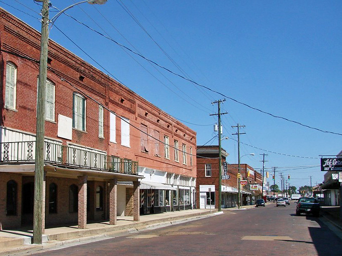 Greenwood's historic downtown looks like it's waiting for a movie crew &ndash; no wonder "The Help" found a home here!