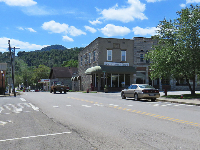 Downtown Jasper welcomes visitors with its small-town charm and mountain backdrop. The perfect basecamp for Buffalo River adventures!