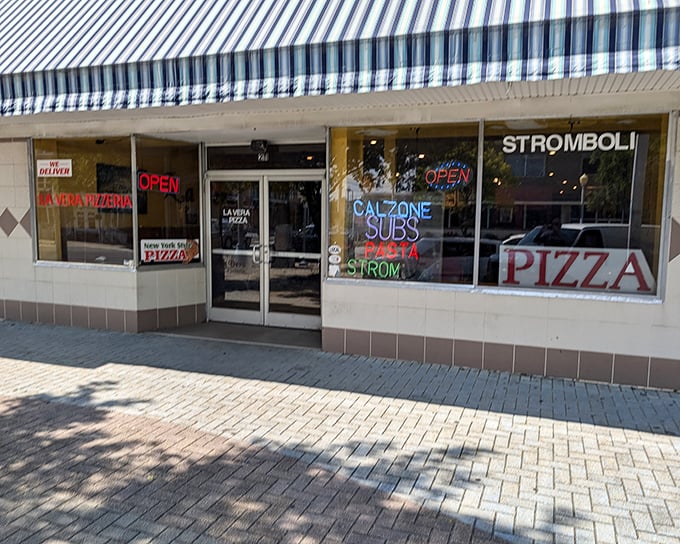 La Vera's striped awning and neon signs promise old-school pizza goodness &ndash; the kind that makes you nostalgic for places you've never been.