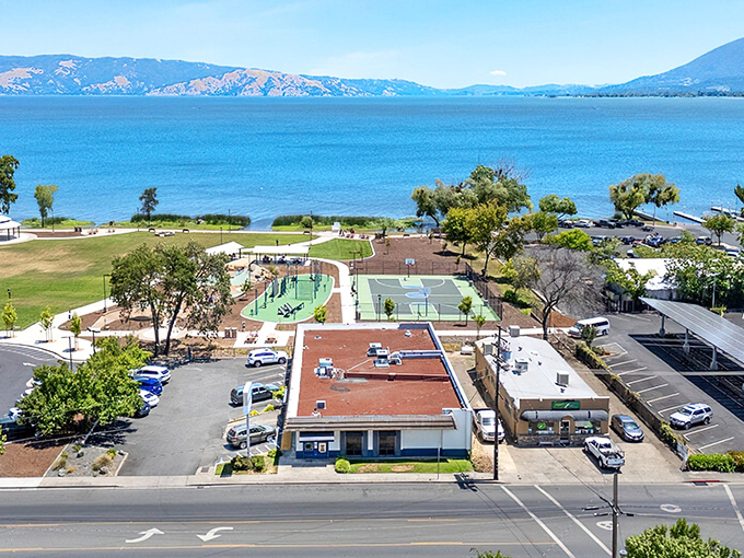 Court-side seats to paradise! Lakeport offers recreational bliss where your Social Security check stretches further than your tennis serve.