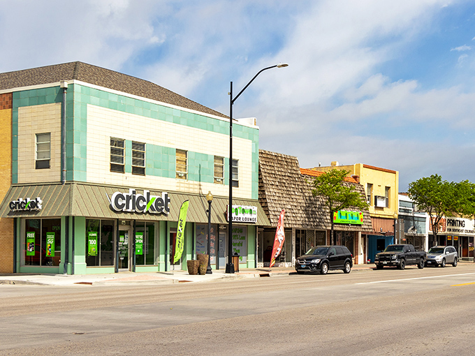 Lamar's wide main street looks like it was built for a parade, and those prices feel like celebration.