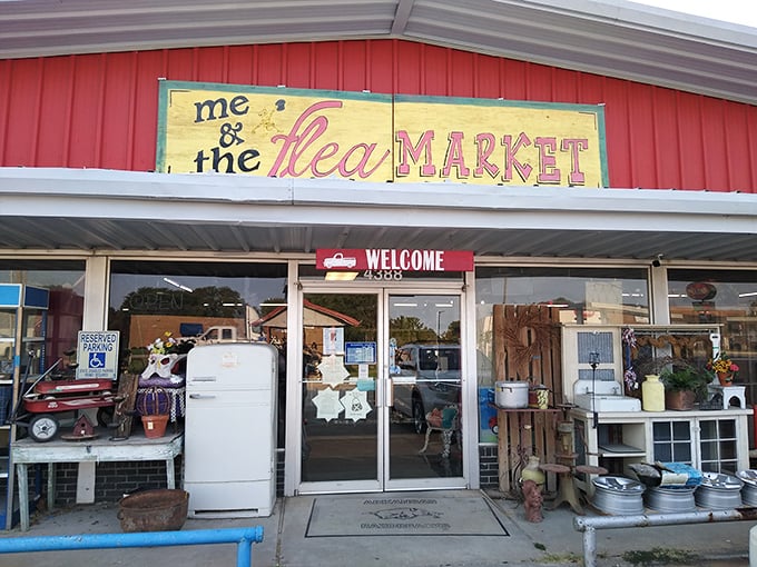 Welcome to bargain hunter's heaven, where "Me & the Flea" becomes your favorite weekend destination.