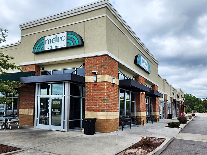 Metro Diner's modern exterior hides old-school cooking magic. That green awning might as well say "Delicious Food This Way!"