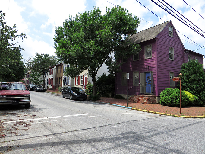 New Castle's colonial streets look like a movie set, except the history is real and admission's free.